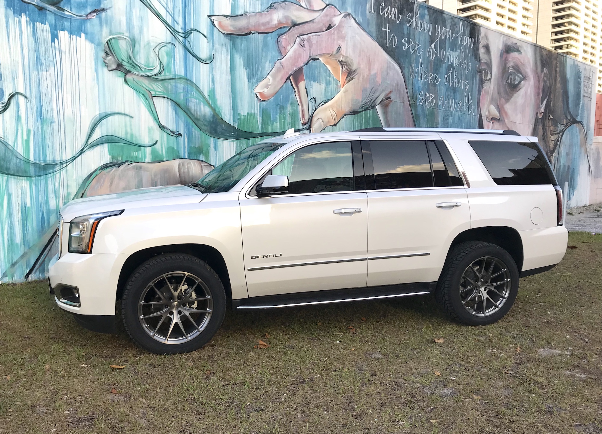 Lawson Aschenbach's GMC Yukon "Daddy Wagon" on Forgeline One Piece ...
