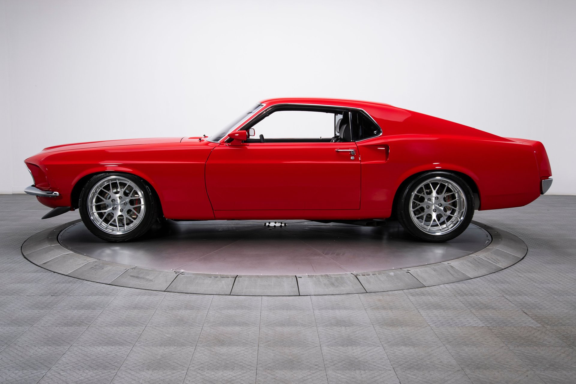 RK Motors' Pro-Touring 1969 Ford Mustang on Forgeline DE3C Wheels ...